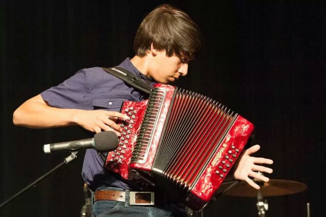 The BIG SQUEEZE Accordion Contest is Back for 2018 – La Feria News